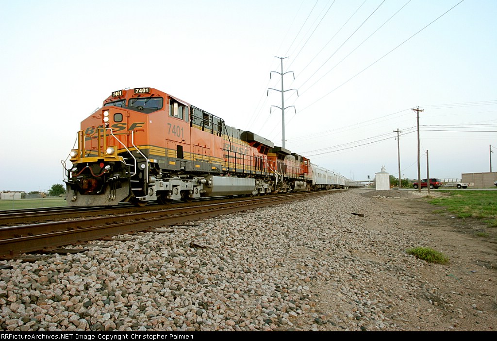 BNSF 7401